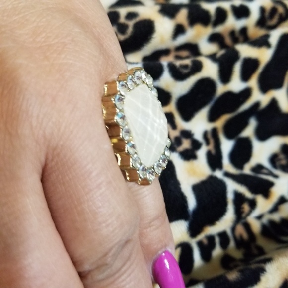 Jewelry | Gold Tone Faceted Ivory And Rhinestone Ring | Poshmark